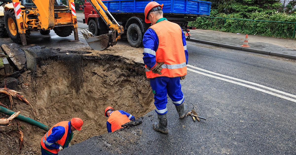 Safety Meeting: Underground Digging - Safe at Work California
